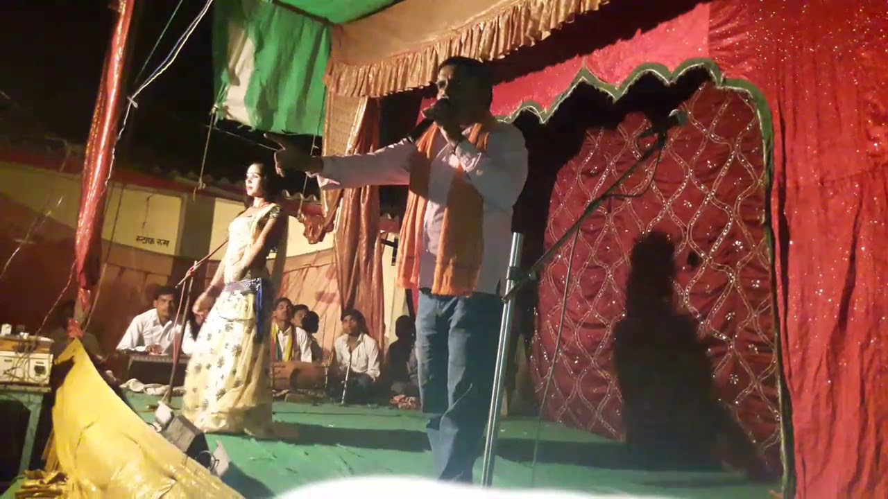 Nautanki dance - YouTube