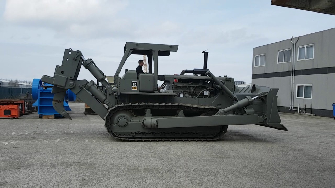Demonstration of a Caterpillar D8K Ex-Army at Delta Machinery - YouTube
