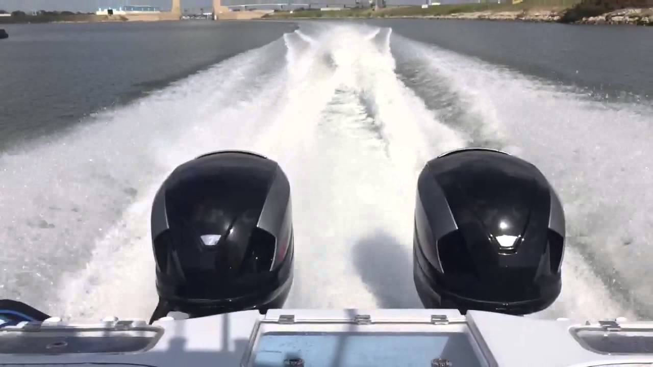 37' Freeman with 2 seven-marine 557's test run - YouTube