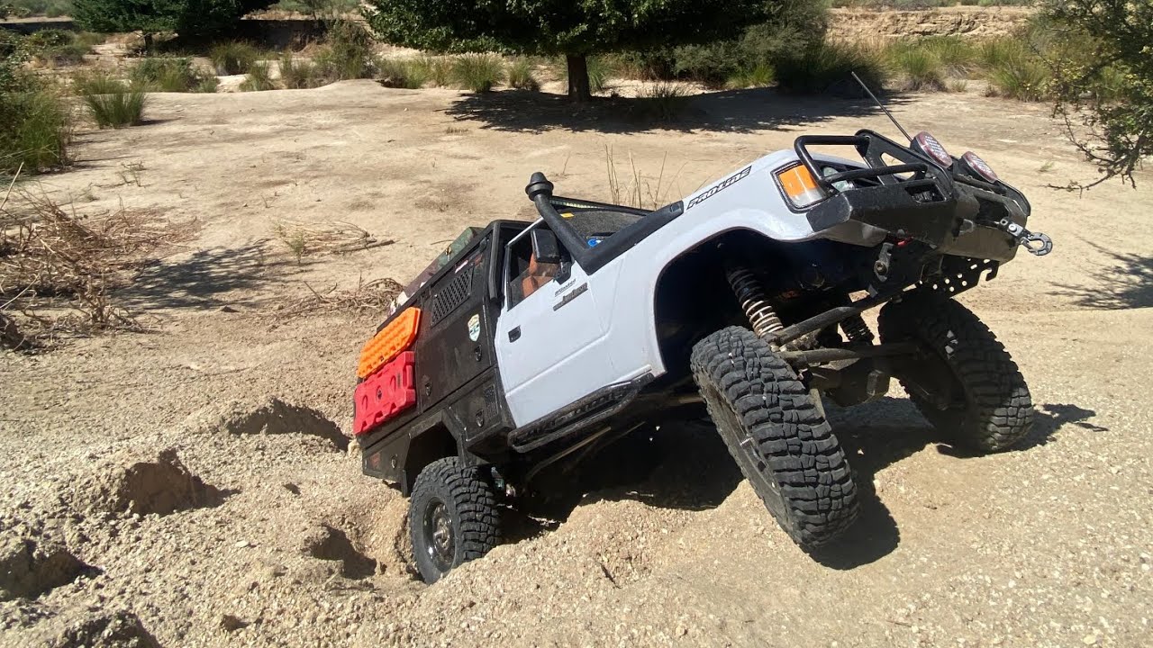 RC Scale crawler Toyota Land Cruiser fj60 Canopy - YouTube