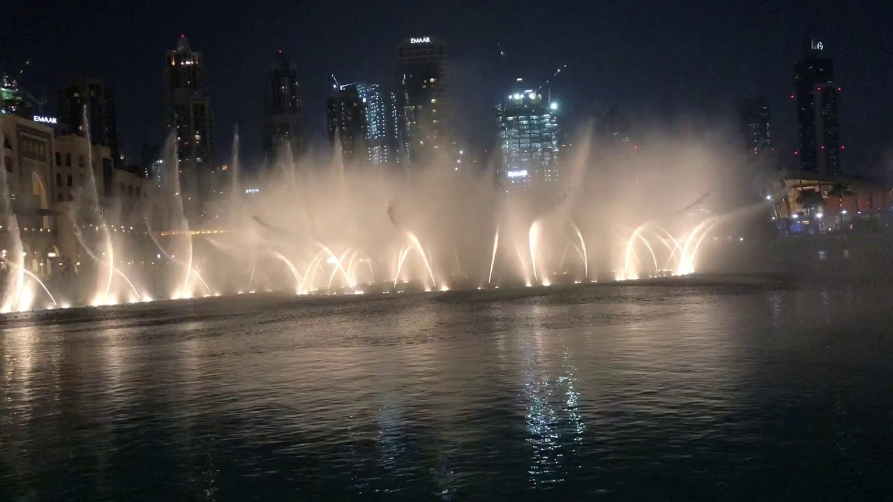 Dubai water show - YouTube