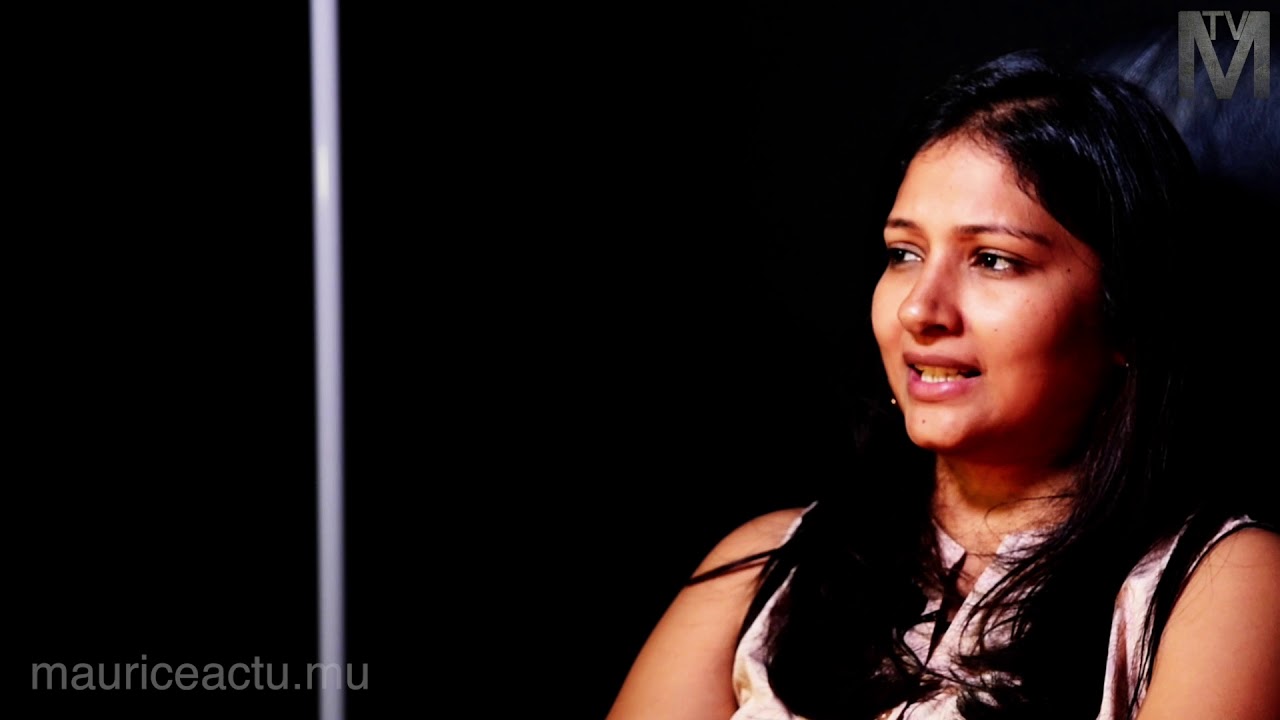 BlackBox- Tania Diolle - YouTube