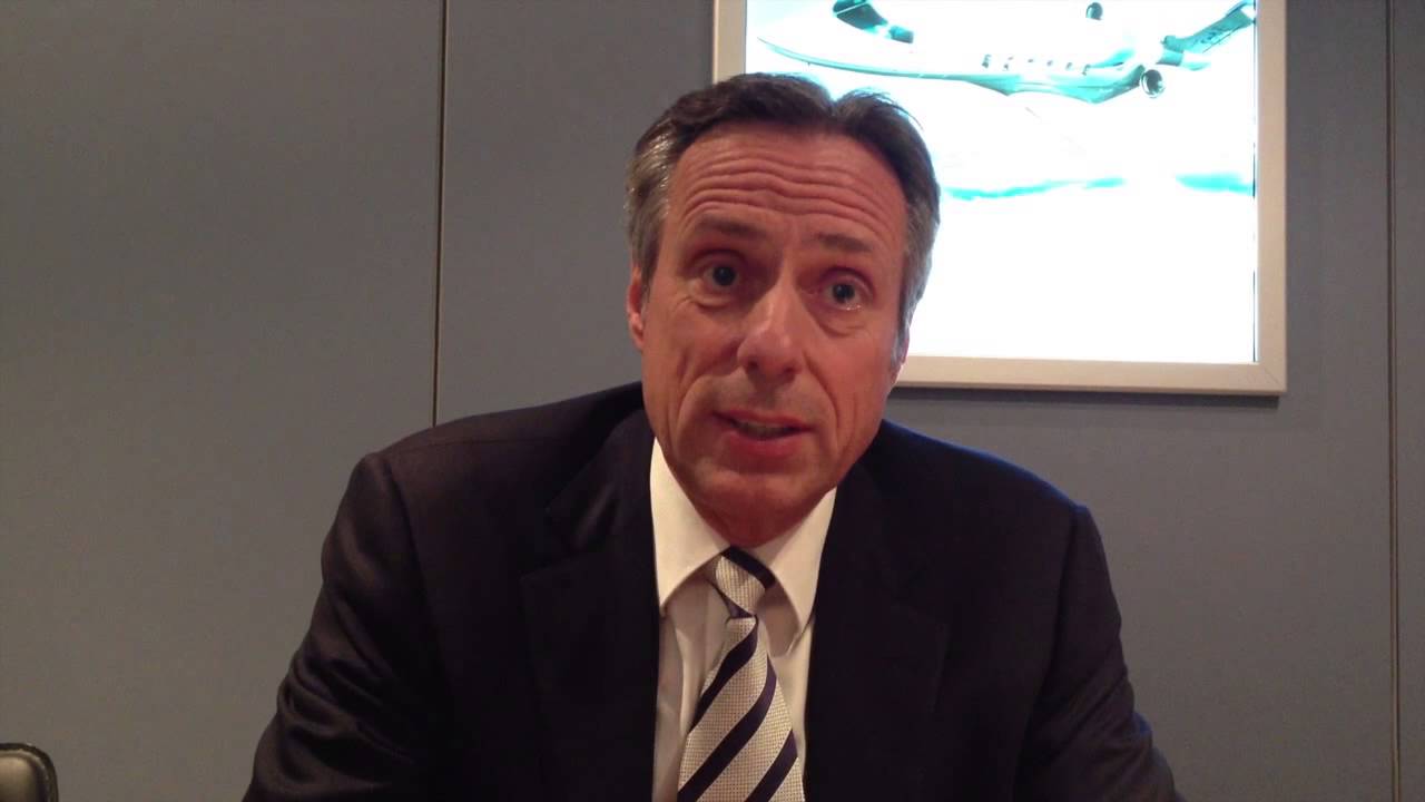 Bombardier Aerospace president Guy Hachey discusses CSeries. - YouTube