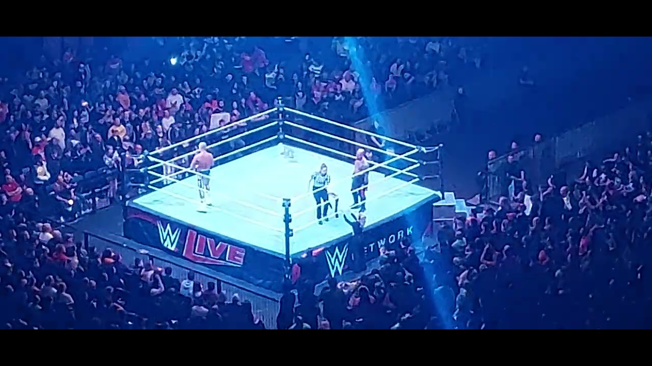 UWL London O2 WWE Live Event #6 Universal Championship Street Fight ...