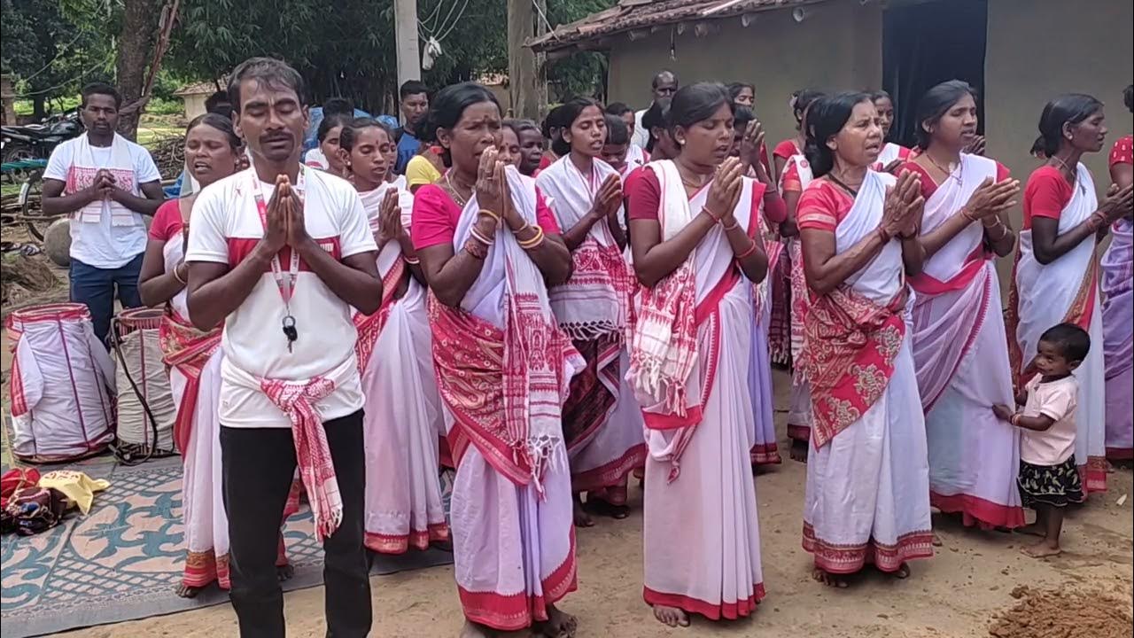 kairo gaon me pancho oraon ke pure ghar me sarna jhanda aya hai#sarna video - YouTube