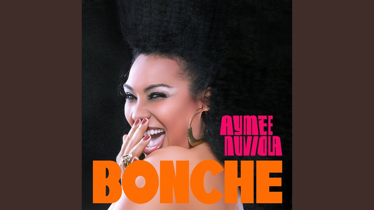 La Gatica de Maria Ramos - YouTube