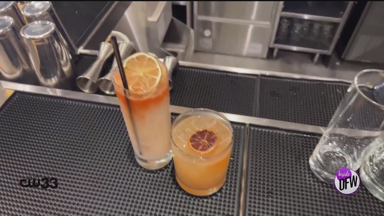 Making a cocktail at the Puttery in The Colony - YouTube