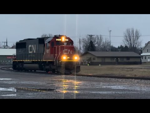 CN 5429 L564 runs around wye. MP 353.23 at Ladysmith, WI. (Ft Tyler Hays) and (The atsf railfan ...