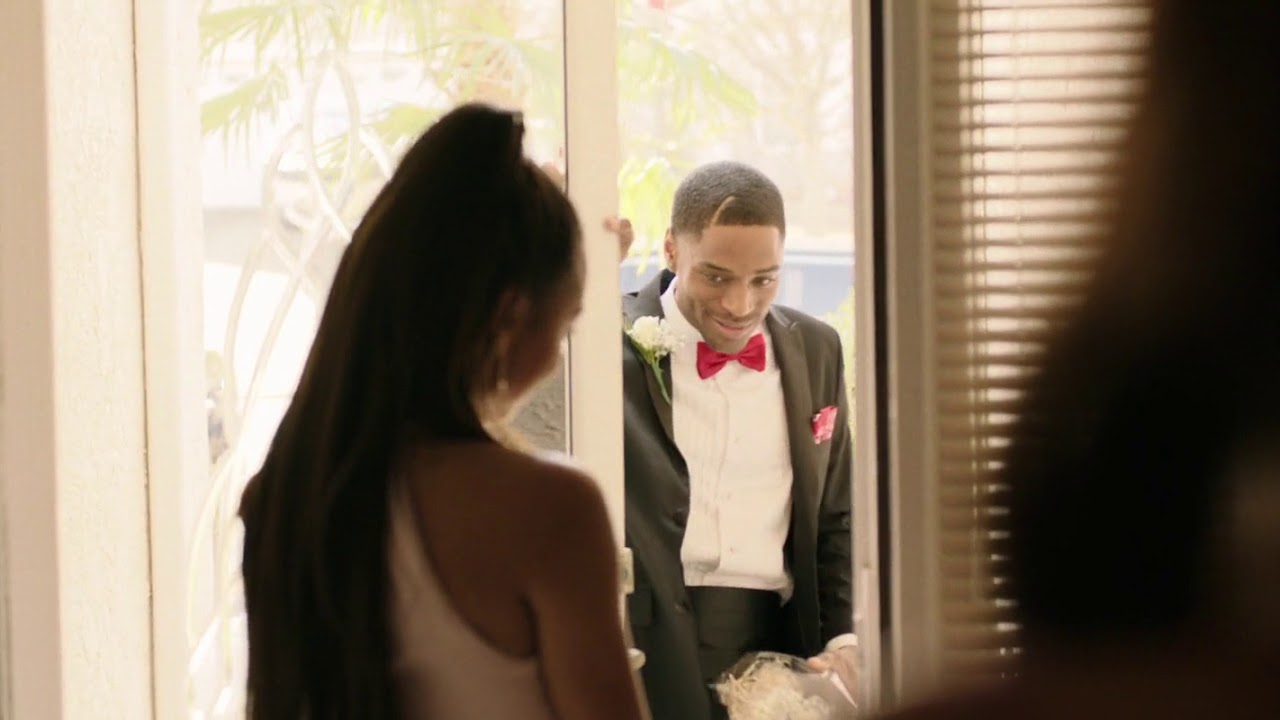 Den of thieves - Prom night "super protective dad" - YouTube