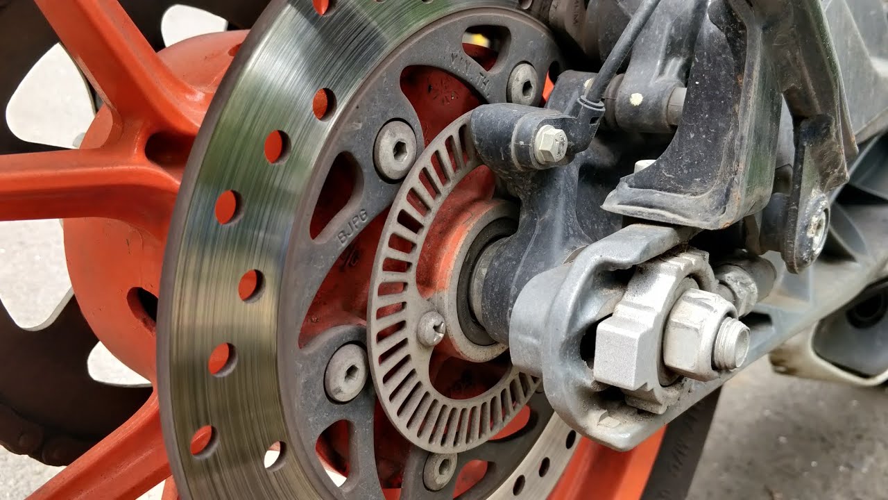 How does ABS work ?|| Pros and cons of ABS||KTM RC 125 - YouTube