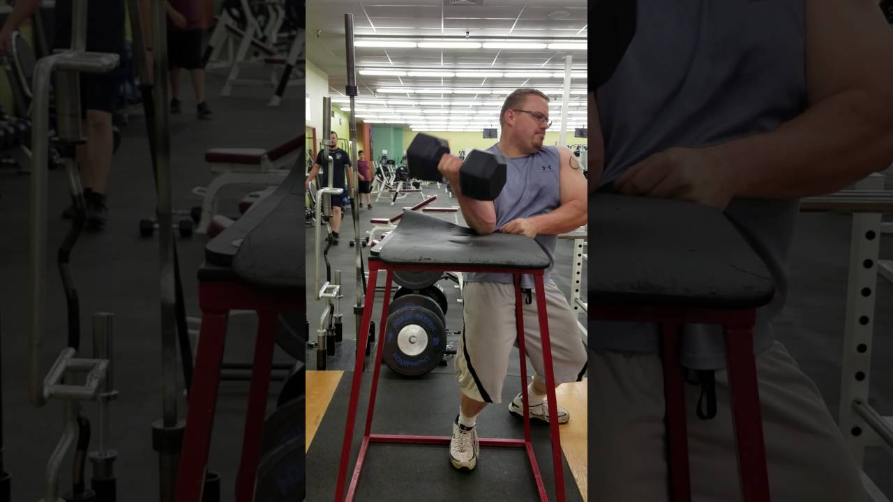 Armwrestling table curls 75lbs - YouTube