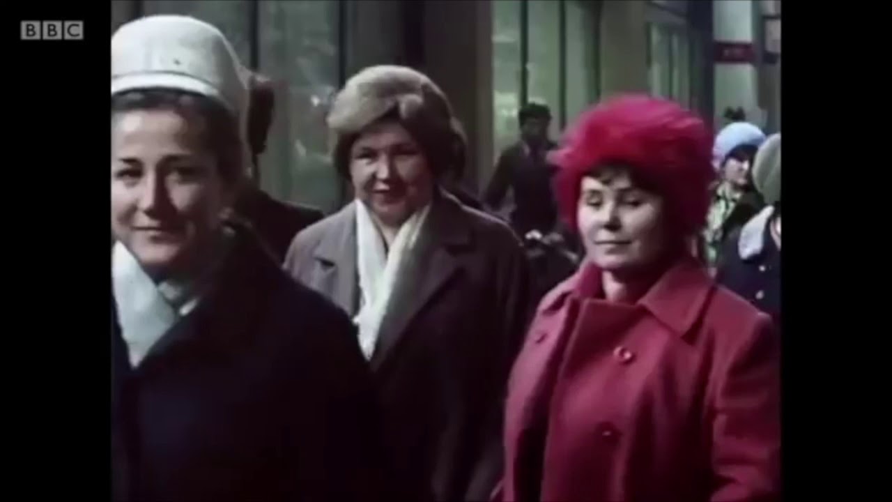 HyperNormalisation (2016) - Adam Curtis - YouTube