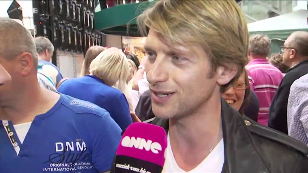 anne shownieuws - de vlaamse ultratop 50 met Christoff - YouTube