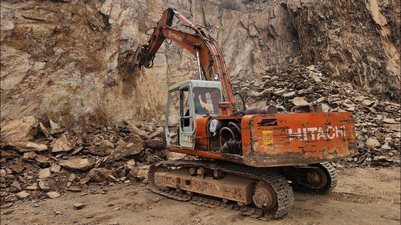 Mega Rock Breaking Machine: Powerful Hitachi Excavator Equipped with ...