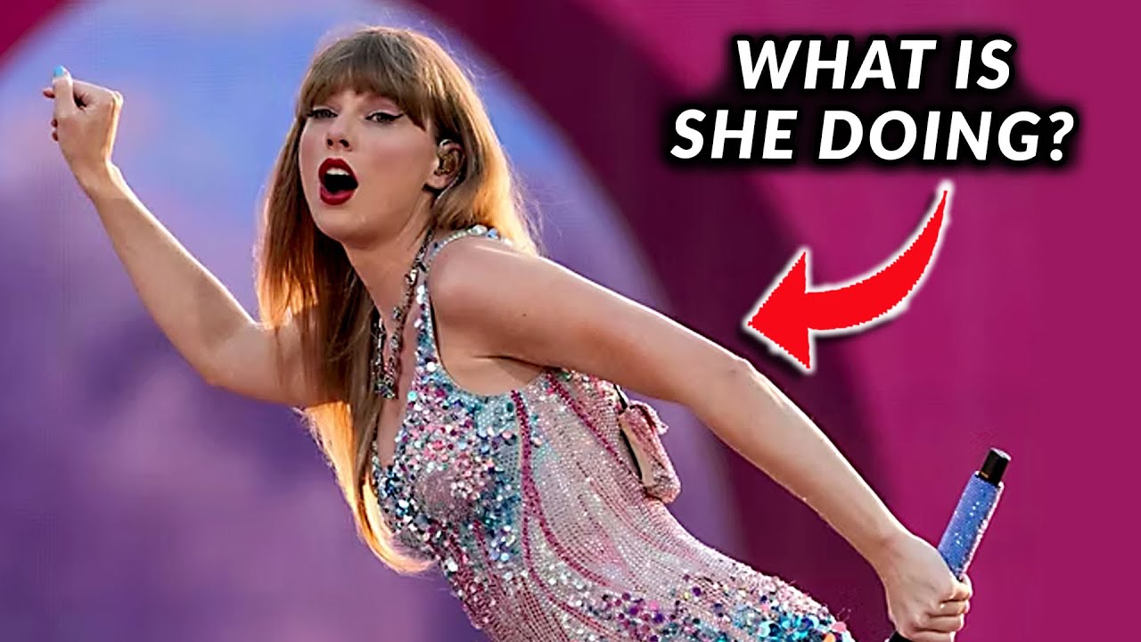 Taylor Swift Caught Dancing Terribly On Stage - YouTube