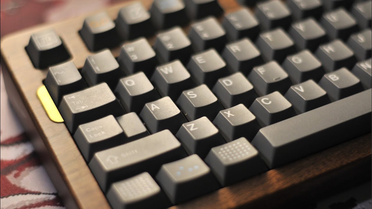 Sprout75, a 75% wooden keyboard - YouTube