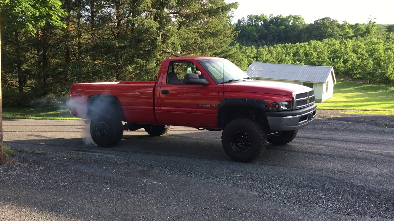 Dodge Ram burnout - YouTube