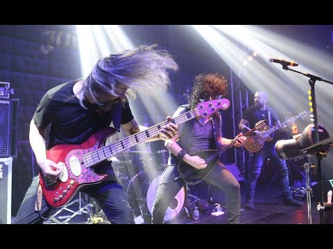 NECATİ VE SAYKOLAR - Yalan Dünya (Neşet Ertaş rock cover) (Konser/Canlı) @Jolly Joker