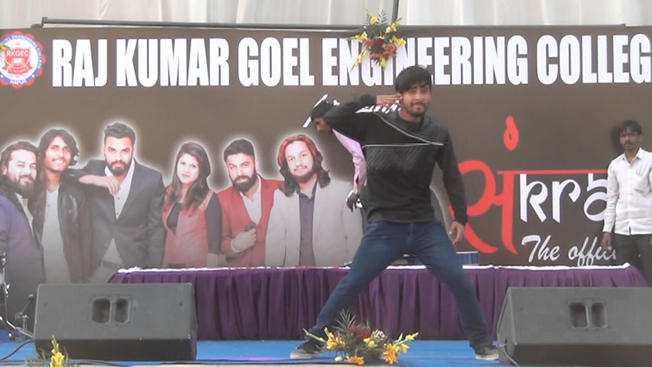 Solo Dance performance in RKGEC Fest Sparsh 2k17 - YouTube