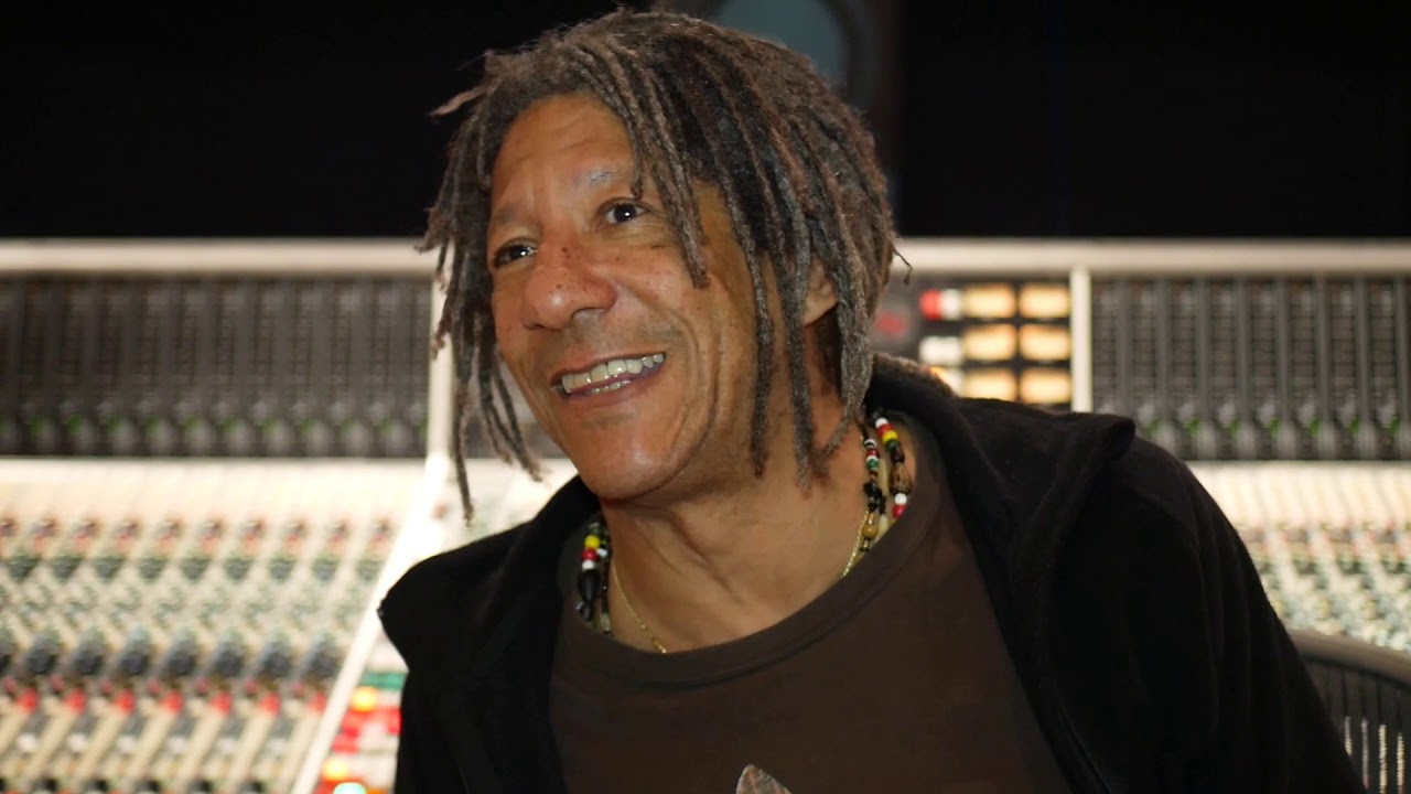 Robert Cray speaks about his new album "That's What I Heard" - YouTube