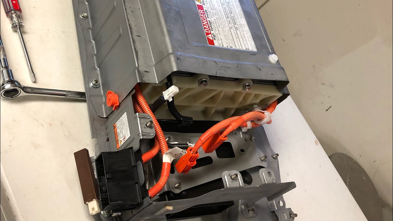 PRIUS HYBRID DIY BATTERY REPLACEMENT - YouTube