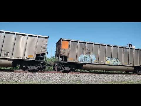 BNSF 25th anniversary leads northbound empty coal train - YouTube