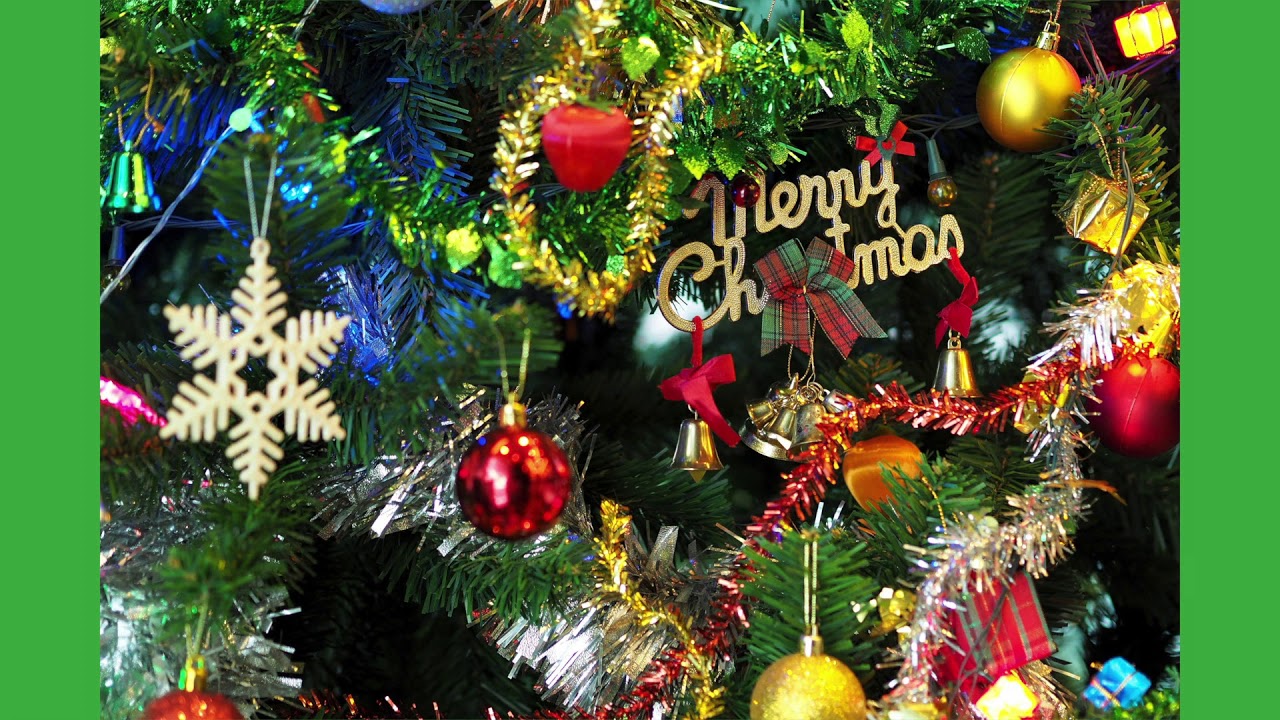 Christmas Tree with ornaments Shaking - YouTube