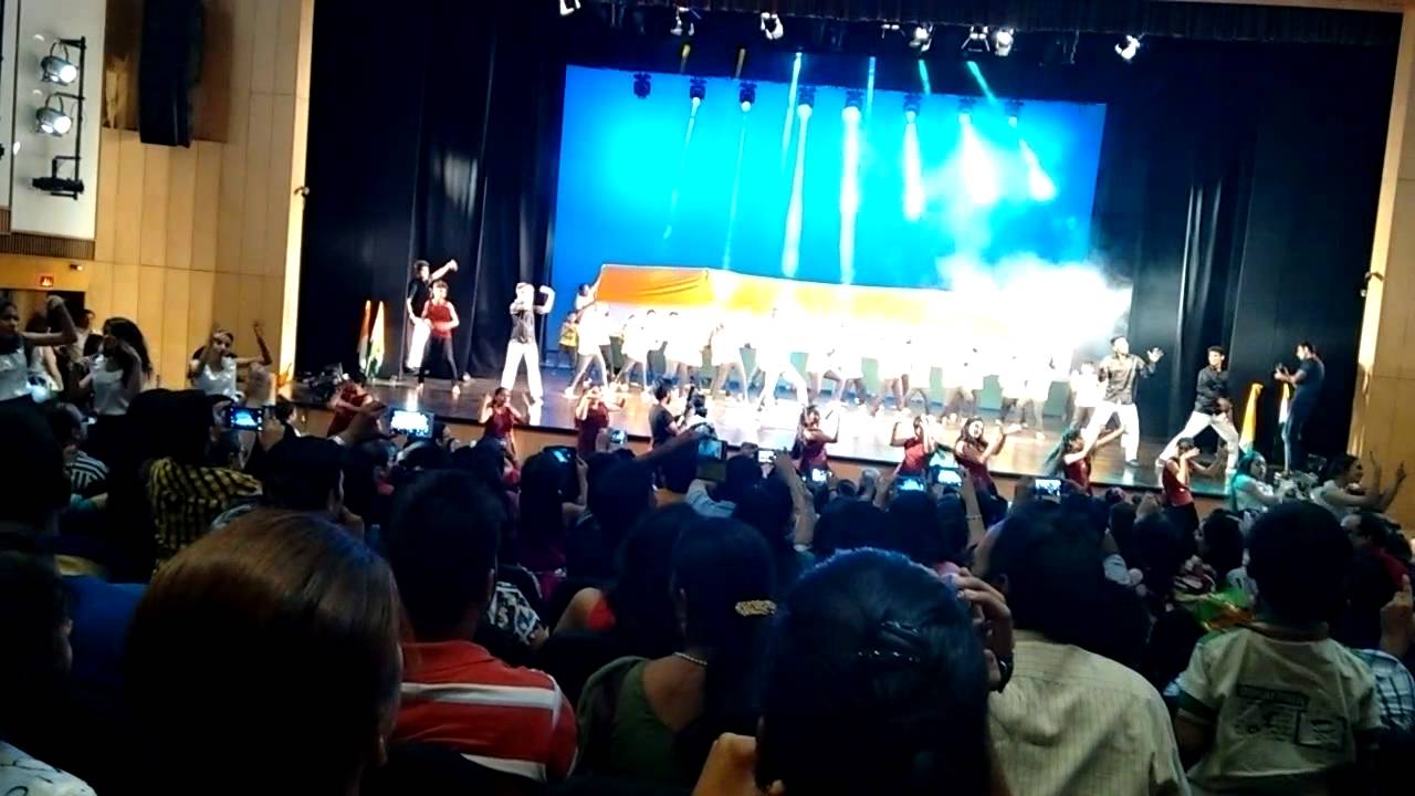 India Wale Song (Happy New Year )Dance performance Of Kapil Singh ...
