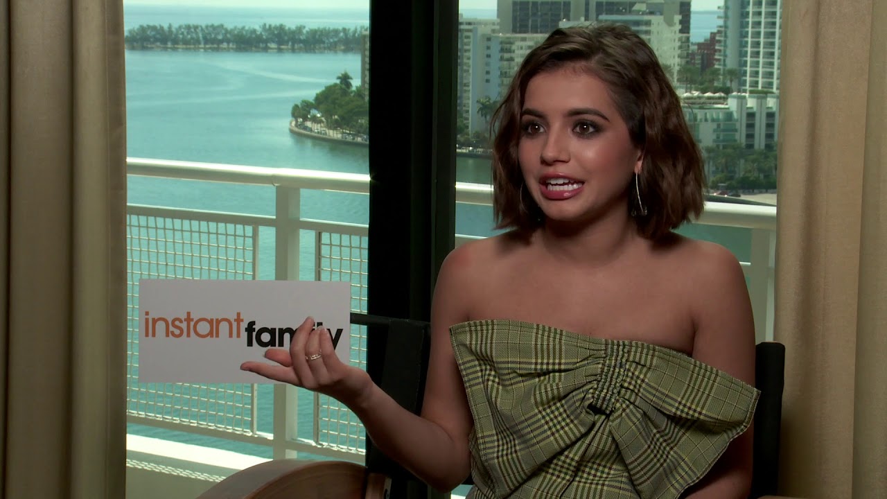 Isabela Moner talks INSTANT FAMILY - YouTube
