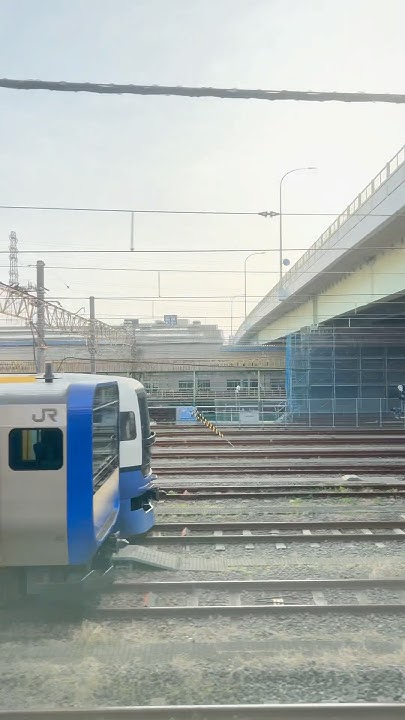 今日(4/5)の幕張車両センターの様子#総武快速線 #回送電車 #255系 #e257系500番台 #209系2100番台 #e235系1000番台 - YouTube