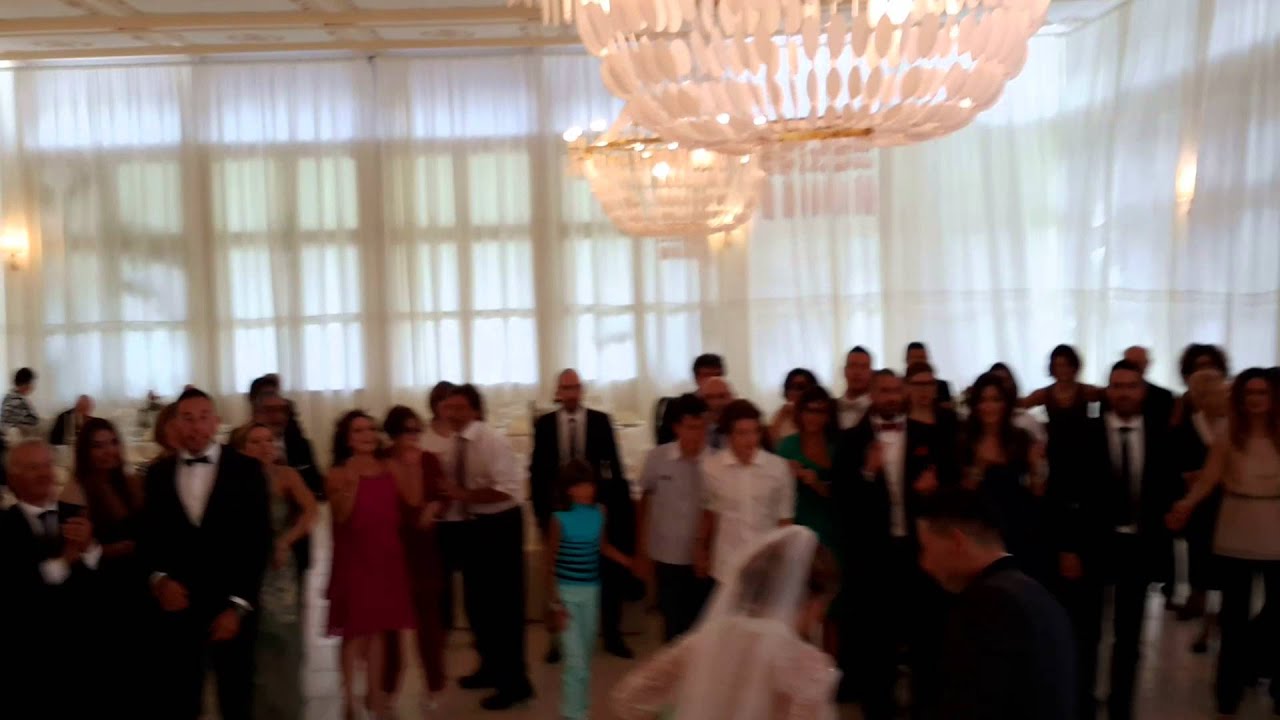INGRESSO SPOSI BALLATO DIVERTENTE - VILLA ELENA MORINO - MUSICA E ...