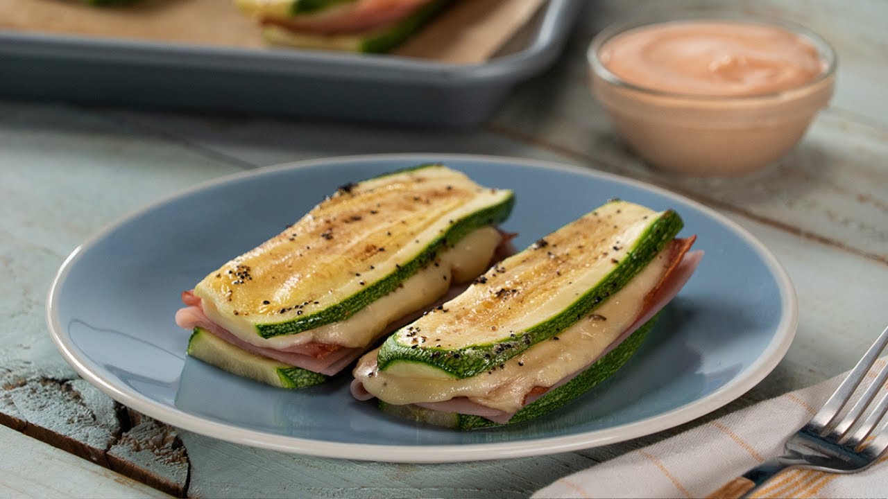 Sándwich de Calabacita con Jamón y Queso | kiwilimón recetas - YouTube