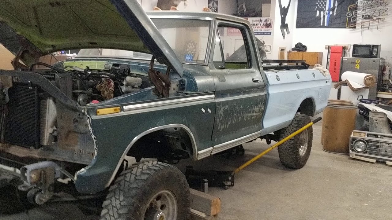 1975 7.3 powerstroke f350 - YouTube