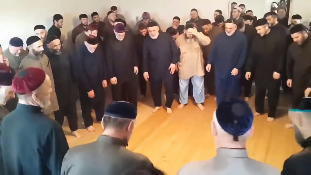 muslims dance to hard style - YouTube