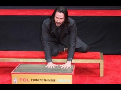 Keanu Reeves's Hands, Feet Immortalized at TCL Chinese Theater in ...
