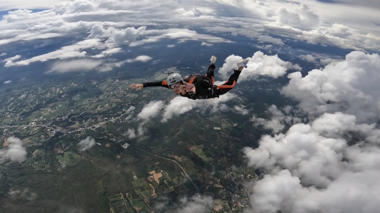 Solo Skydiving AFF Course | Level 7 COD Jump | Borderline PASS! - YouTube