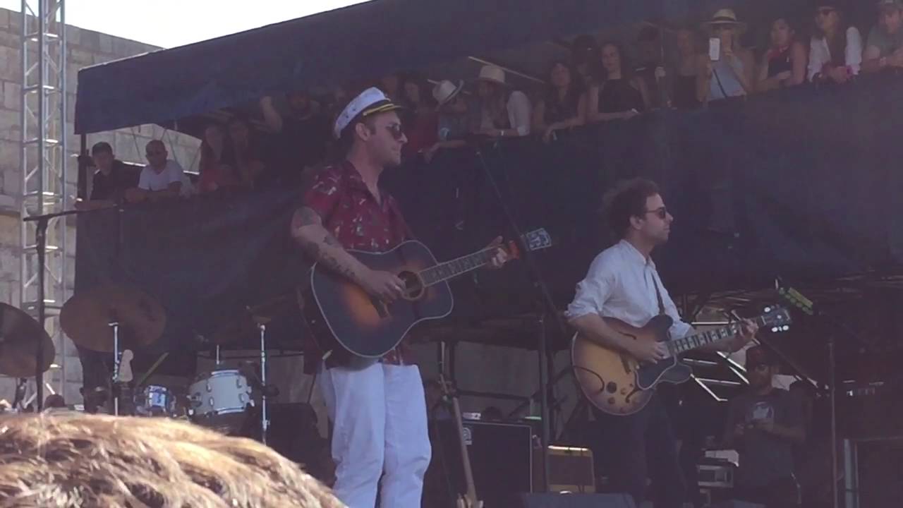 Middle Brother - Daydreaming - YouTube