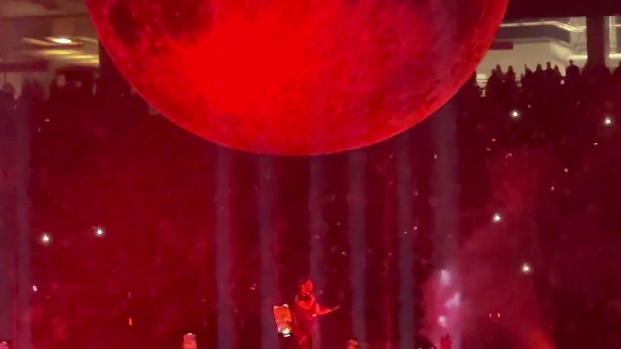 The Weeknd - Die For You - Phoenix, Arizona - State Farm Stadium - Aug ...