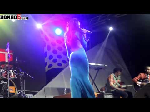 Rubby singing her song \