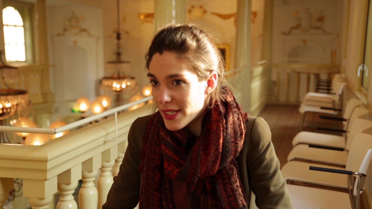 Elicia Silverstein on her album The Dreams & Fables I Fashion - YouTube