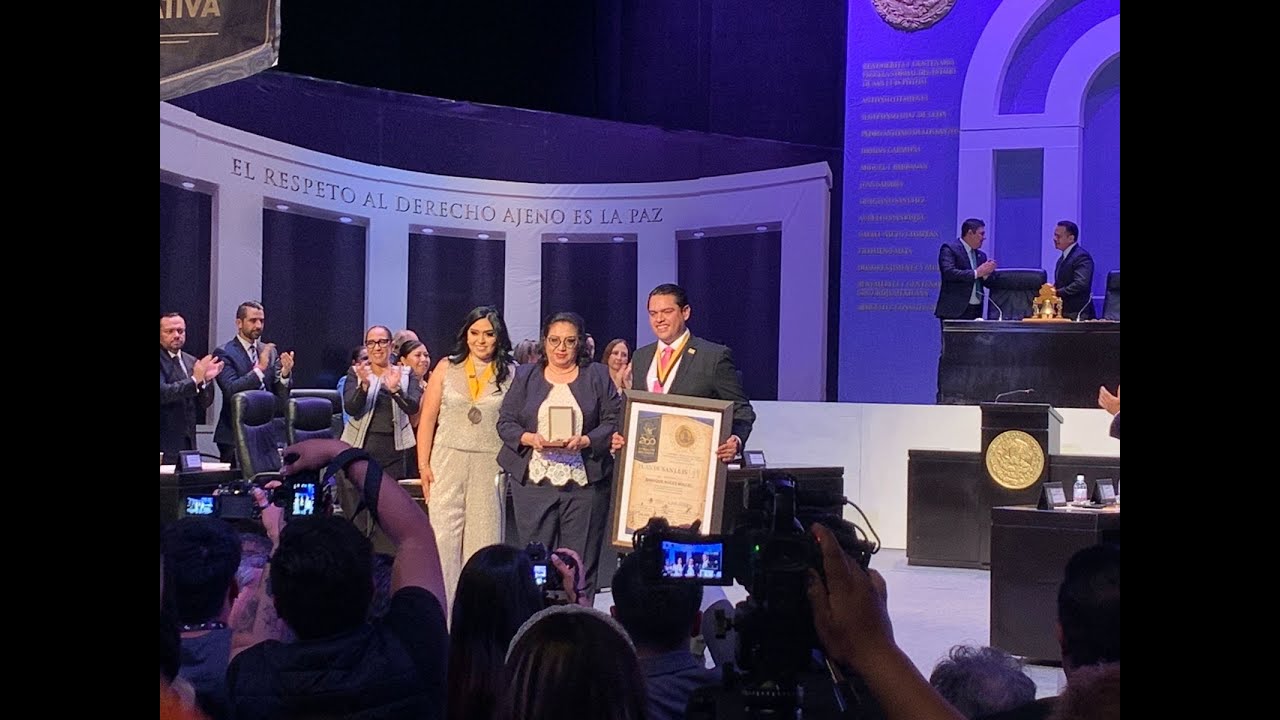 La viuda de Enrique Auces recibió la Presea al Mérito Plan de San Luis ...