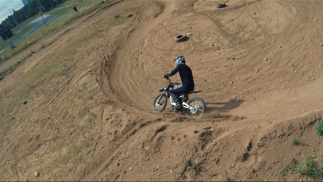 Sur Ron vs FPV Drone - YouTube