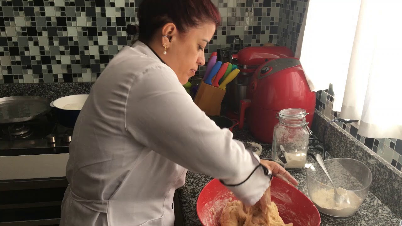 Rosca da Rainha #ReceitasMineiras da Chef Andréa Carneiro - YouTube