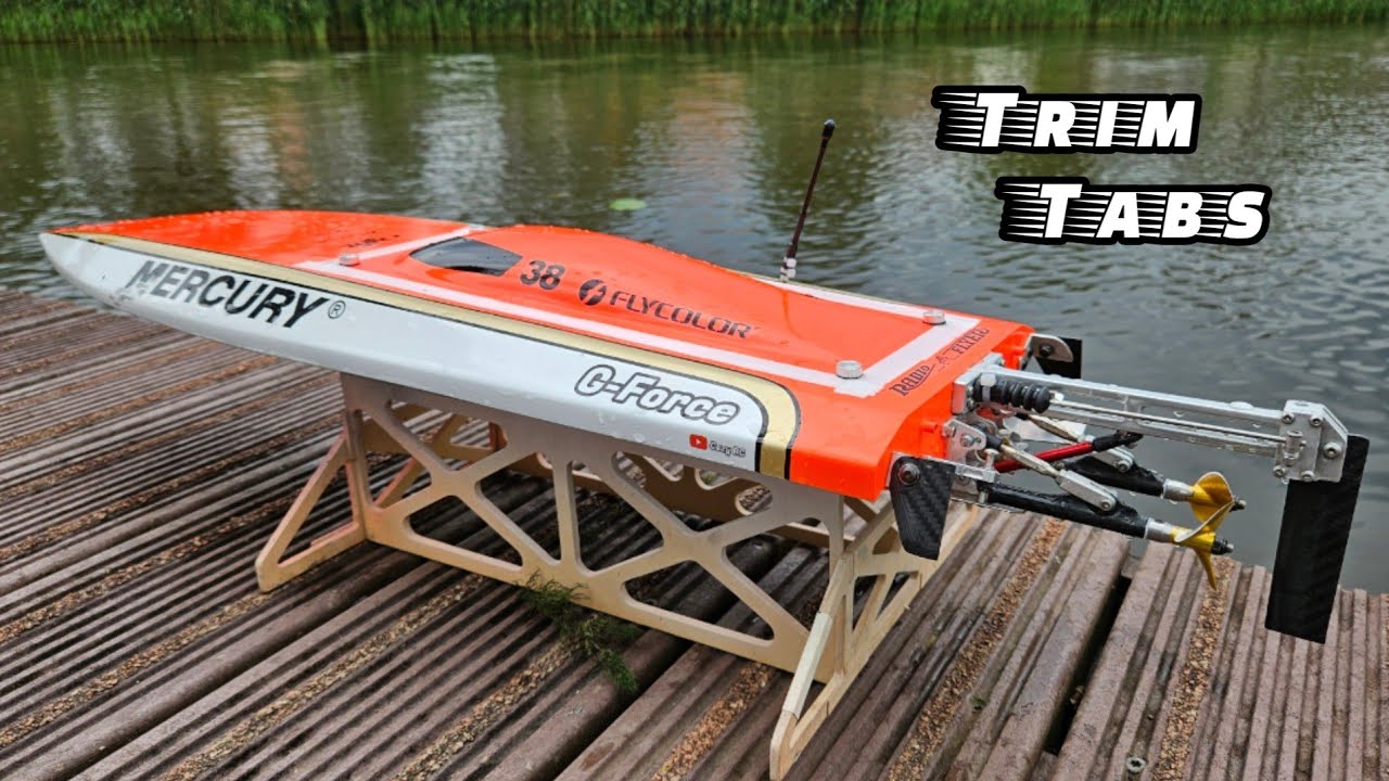DIY twin motor 110+ km/h RC boat: I added trim tabs, and the boat runs ...