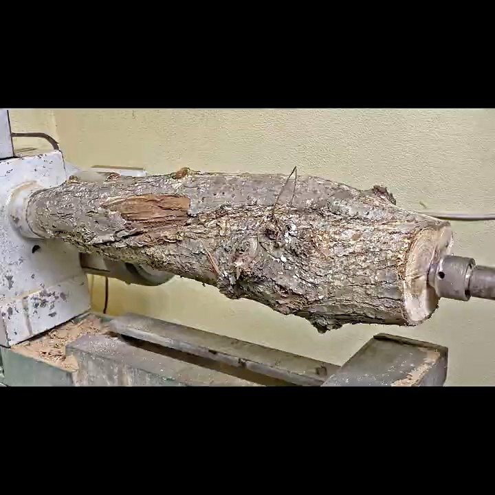 Woodturning - A Spiral Log - YouTube