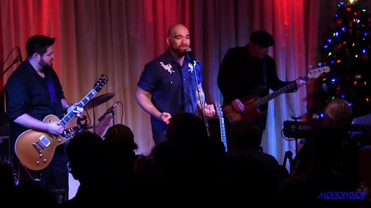 Monster Mike Welch and Mike Ledbetter Live @ The Bull Run Restaurant 11 ...