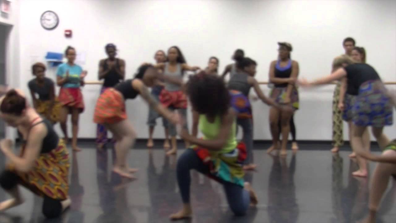 Columbia College Chicago African Dance Class - YouTube