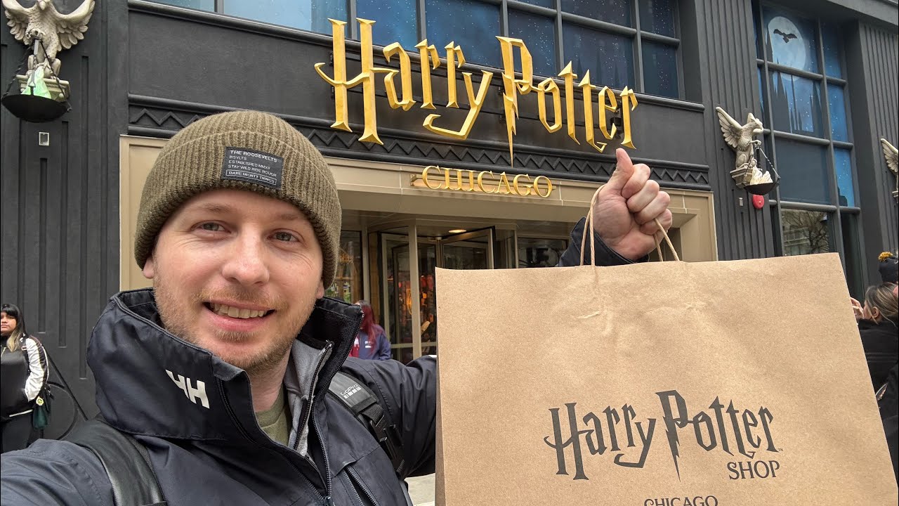 Harry Potter Store Chicago Opening Day Tour - YouTube