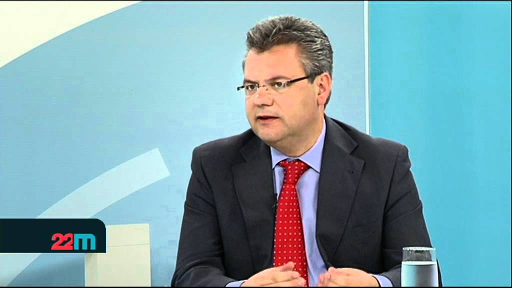 Entrevista Esteban Morales (PSOE Puente Genil) - YouTube