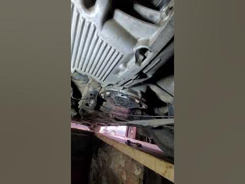 Деу нексия замена масла в КПП. Течь с коробки. Полное видео уже в ...